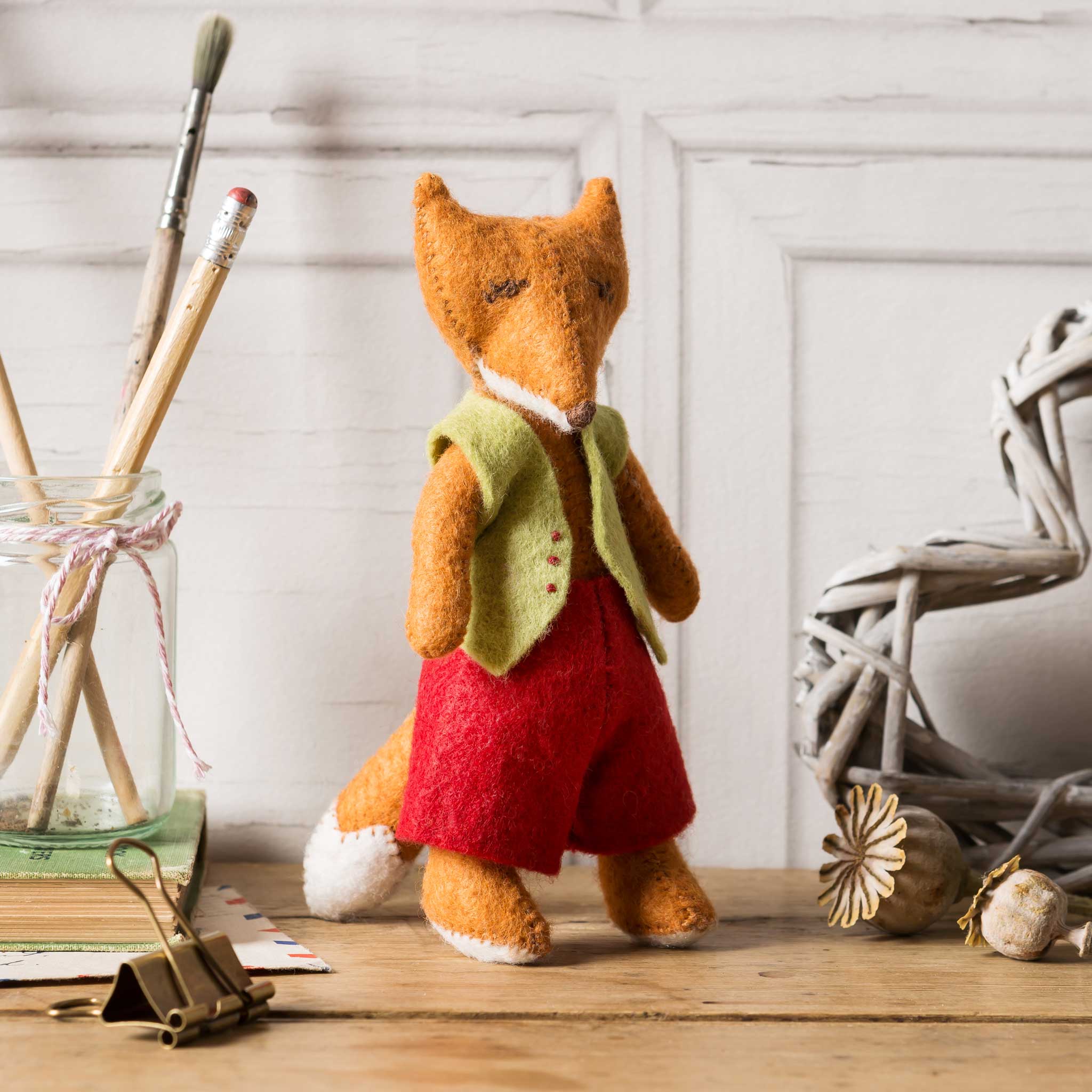 Fergus Fox Felt Craft Kit - Woodland Character with Outfit